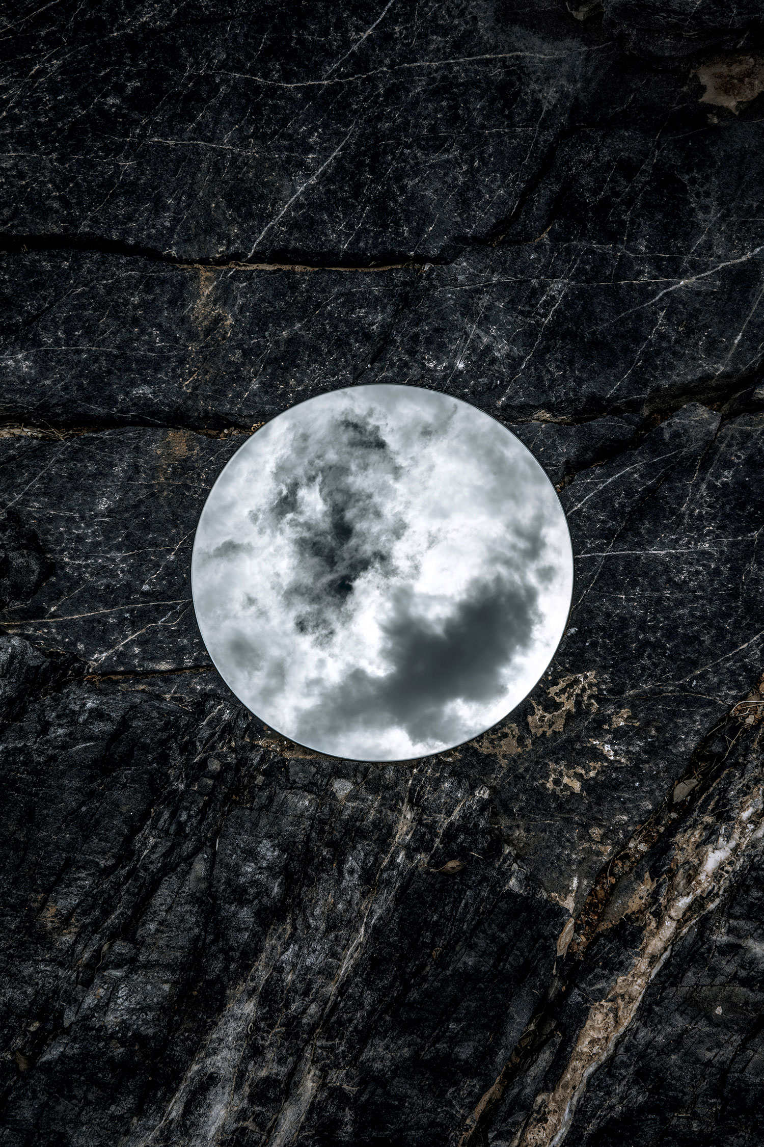 Reflections by Sebastian Magnani - MUNDO FLANEUR